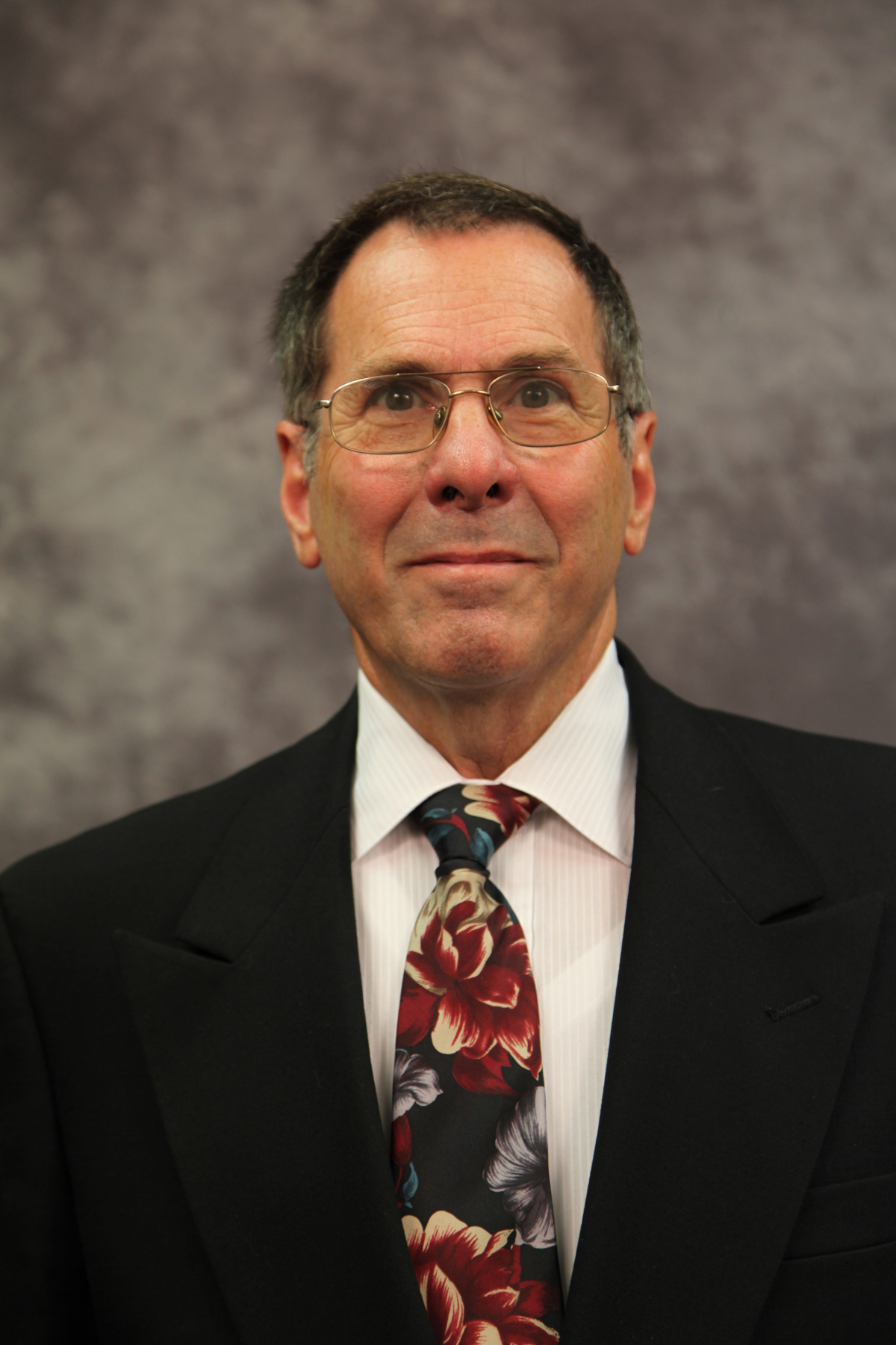 Ron Phipps Awarded for Behind-the-Scenes Work | Bethel University